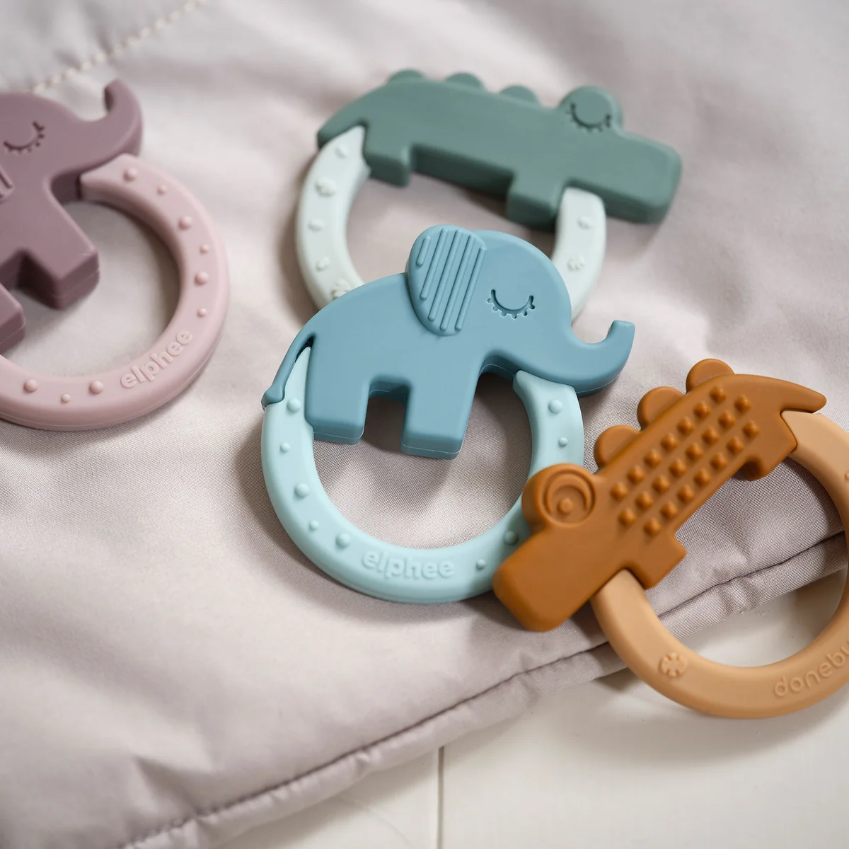 Beißring von Done by Deer | Connox