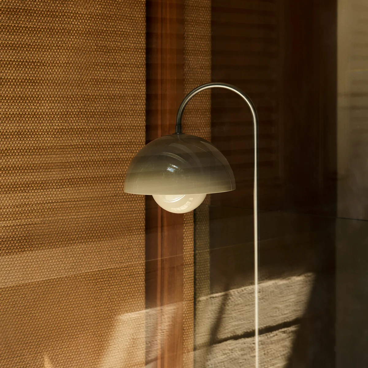 FlowerPot Stehleuchte VP12 von &Tradition | Connox