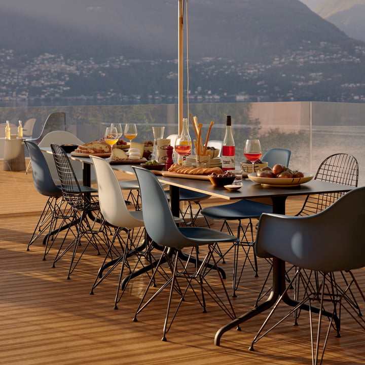 Eames Plastic Side Chair DSR von Vitra | Connox